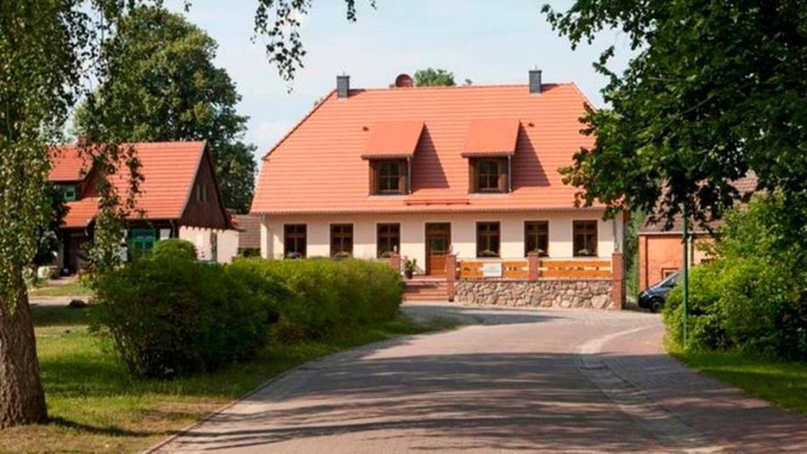 33 M² Ferienwohnung ∙ 1 Schlafzimmer ∙ 4 Gäste - Feldberger Seenlandschaft