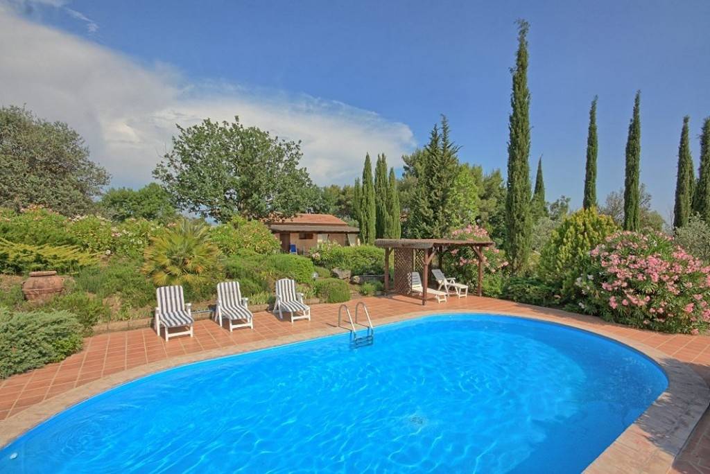 125 M² Villa ∙ 4 Bedrooms ∙ 9 Guests - Grosseto