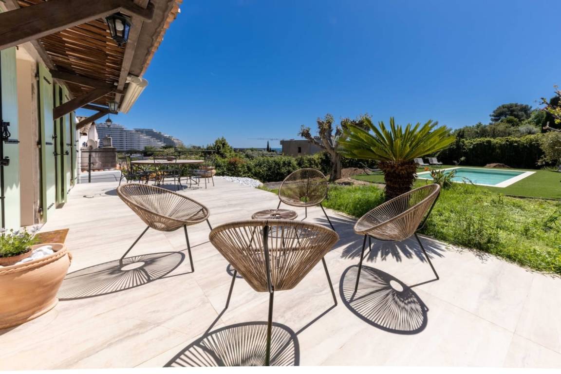180 M² Villa ∙ 4 Bedrooms ∙ 8 Guests - Nice