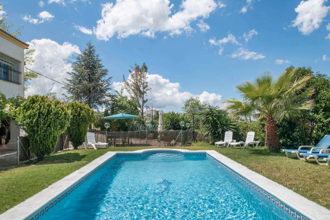 350 M² Casa ∙ 6 Habitaciones ∙ 15 Huéspedes - Arriate