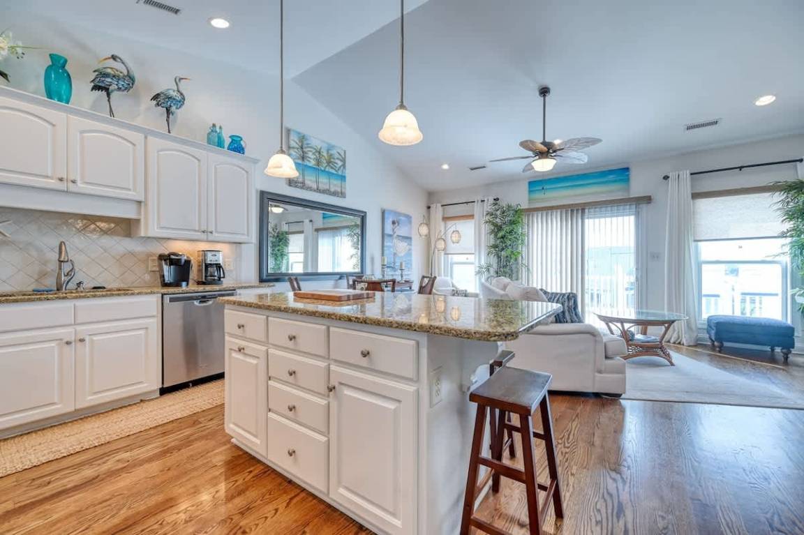 Apartment ∙ 4 Bedrooms ∙ 9 Guests - Surf City, NC