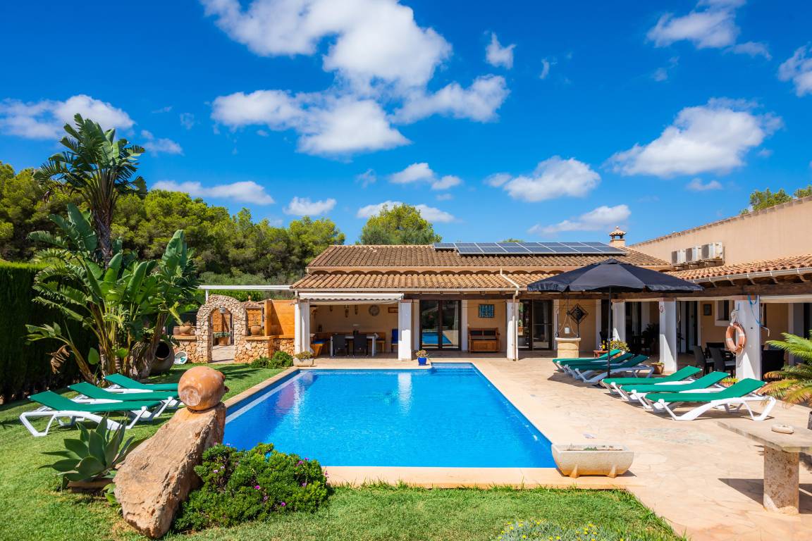 300 M² Villa ∙ 5 Slaapkamers ∙ 9 Gasten - Felanitx