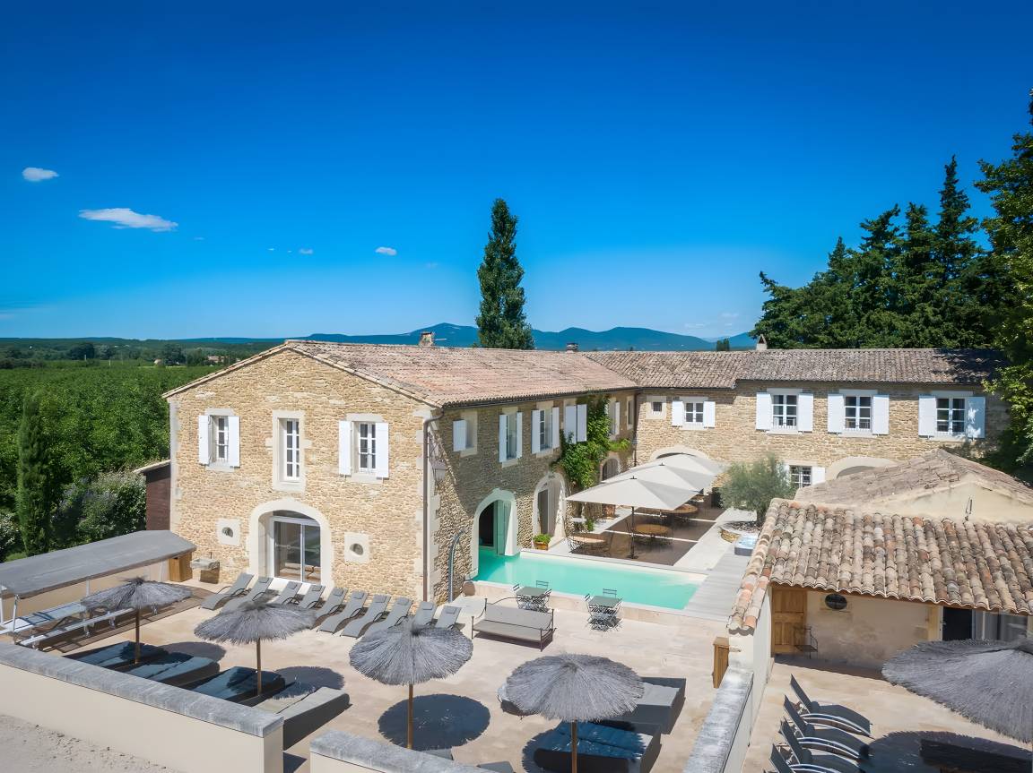 1000 M² Cottage ∙ 13 Chambres ∙ 58 Personnes - Grignan