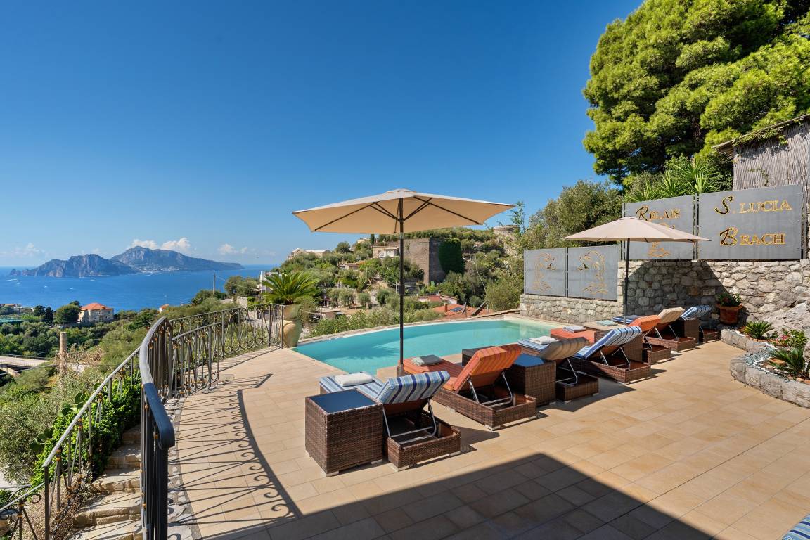 500 M² Villa ∙ 7 Bedrooms ∙ 15 Guests - Campania