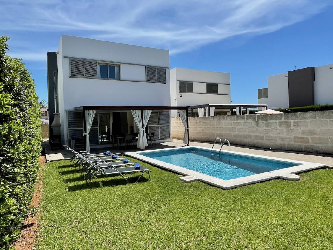 135 M² Villa ∙ 4 Schlafzimmer ∙ 6 Gäste - Menorca