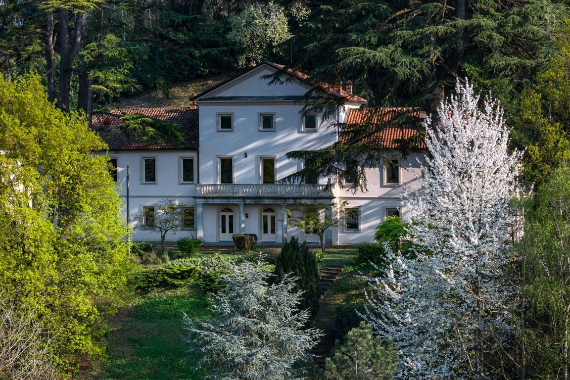 1000 M² Maison De Vacances ∙ 5 Chambres ∙ 12 Personnes - Asti