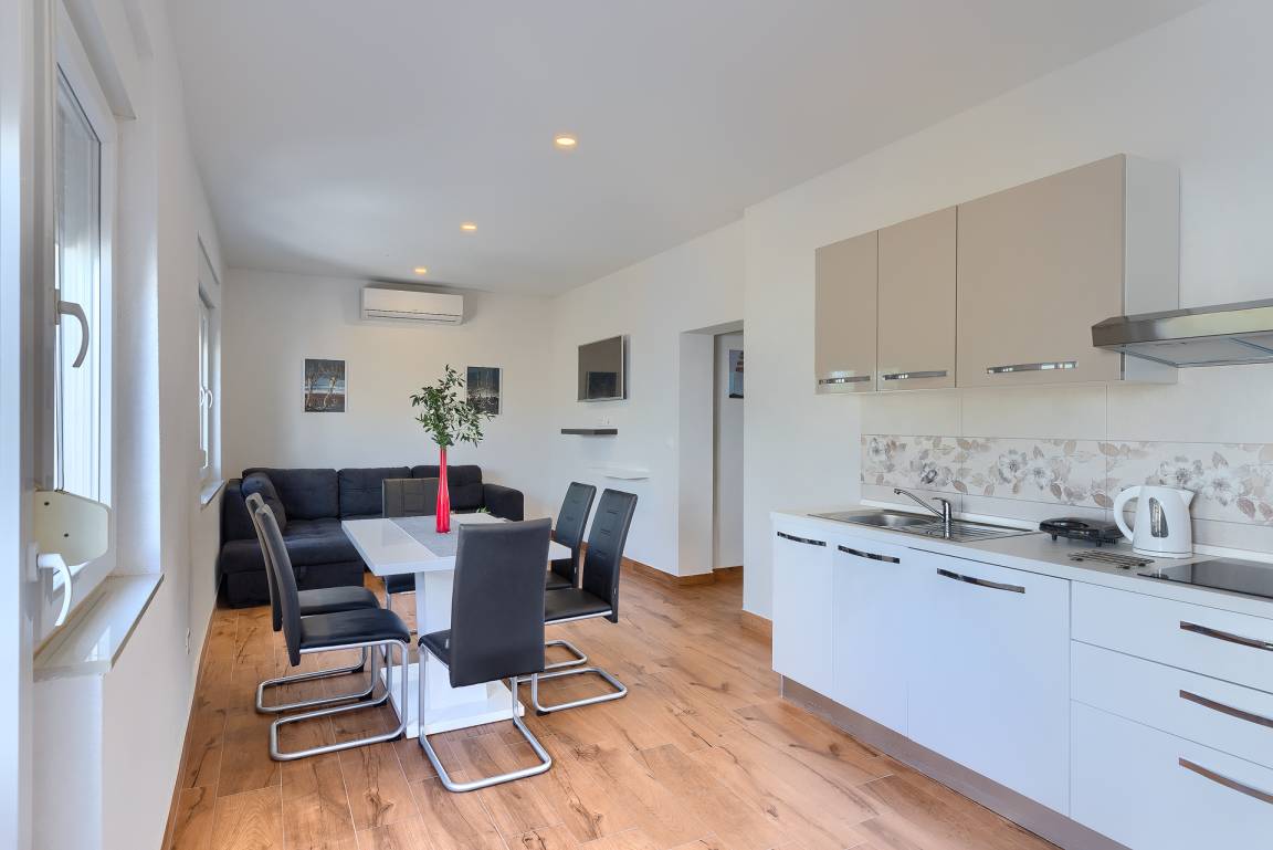 75 M² Casa ∙ 2 Camere Da Letto ∙ 6 Ospiti - Pola