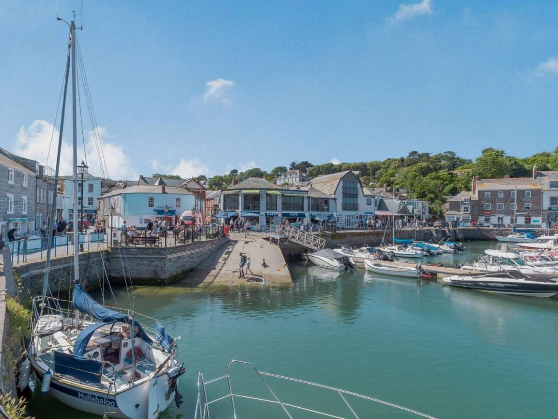 Cottage ∙ 2 Bedrooms ∙ 4 Guests - Polzeath Beach