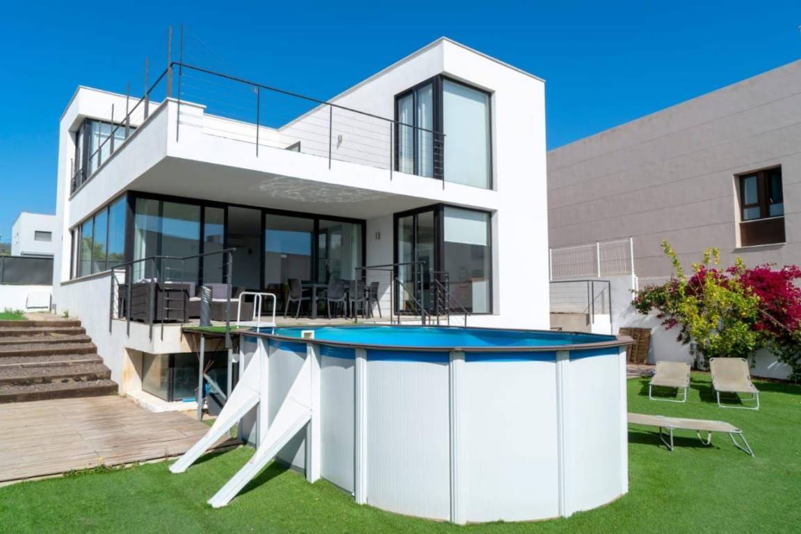 280 M² Talo ∙ 3 Makuuhuonetta ∙ 6 Vierasta - Palma