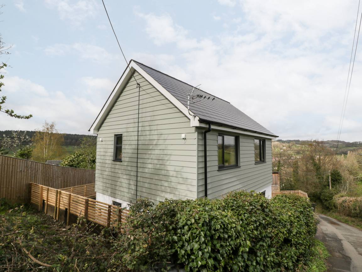 Cottage ∙ 2 Bedrooms ∙ 4 Guests - Cotswolds