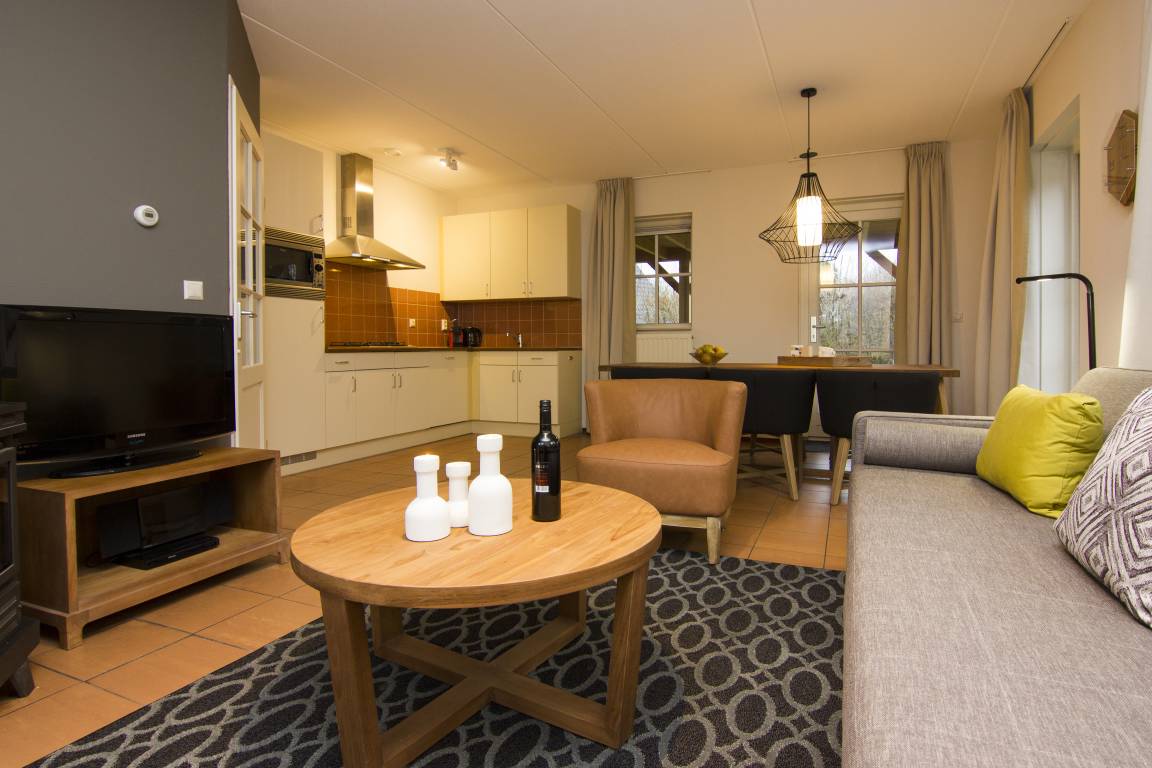 140 M² Villa ∙ 2 Bedrooms ∙ 4 Guests - Heerlen