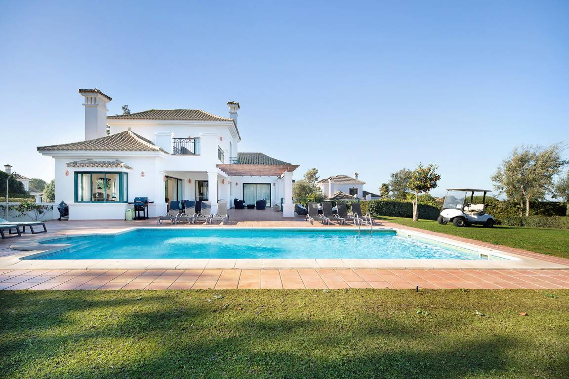 350 M² Villa ∙ 5 Bedrooms ∙ 10 Guests - Algar