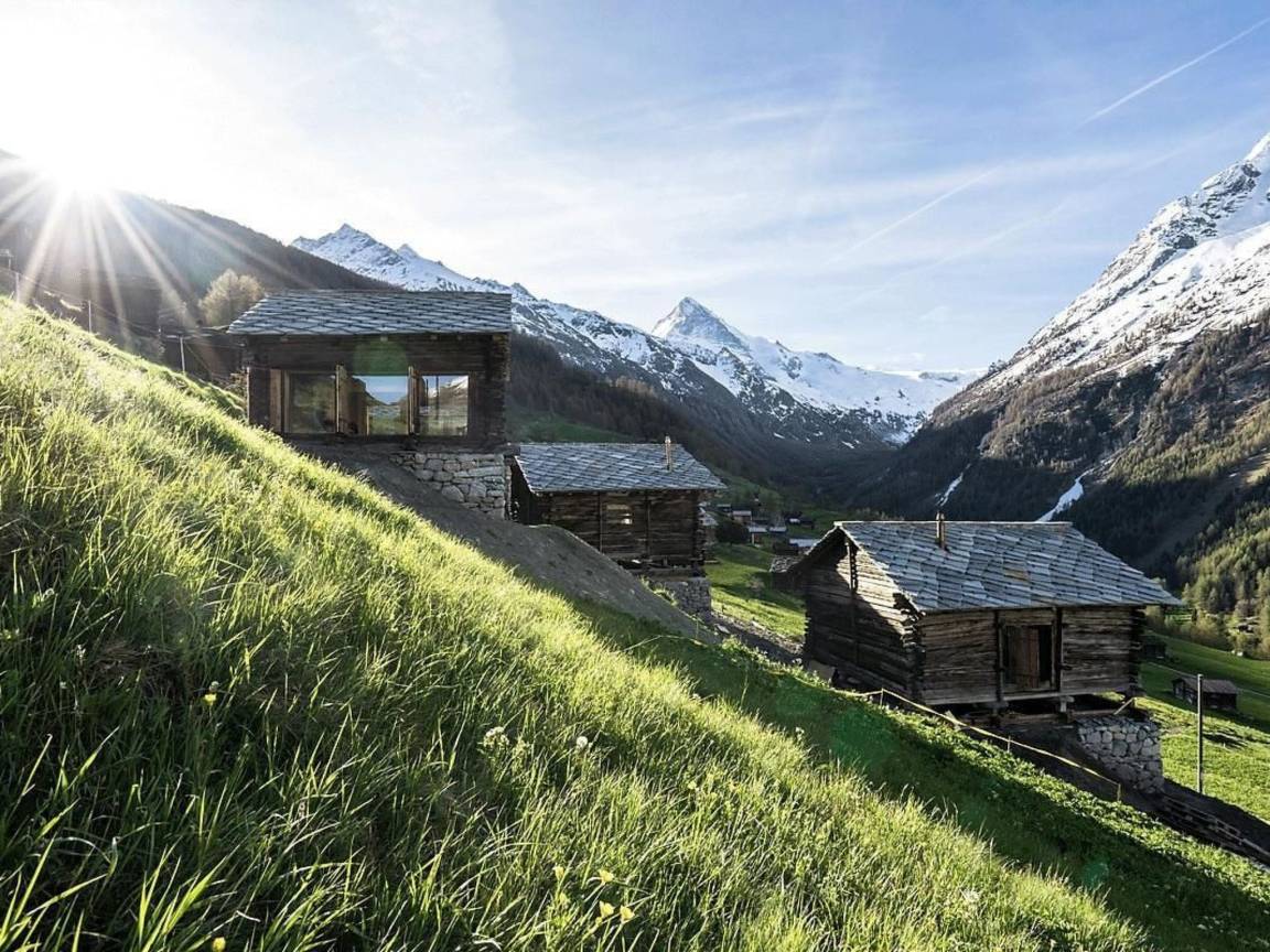120 M² House ∙ 3 Bedrooms ∙ 6 Guests - Switzerland