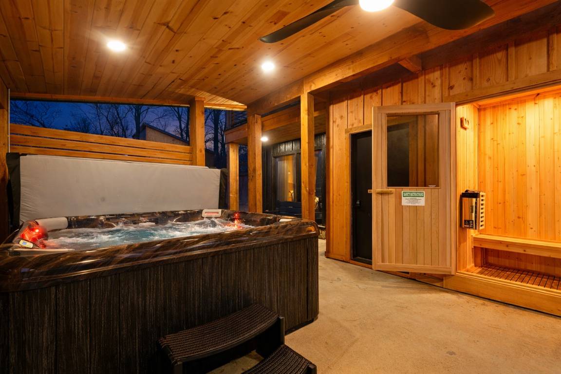Cabin ∙ 3 Bedrooms ∙ 8 Guests - Mississippi