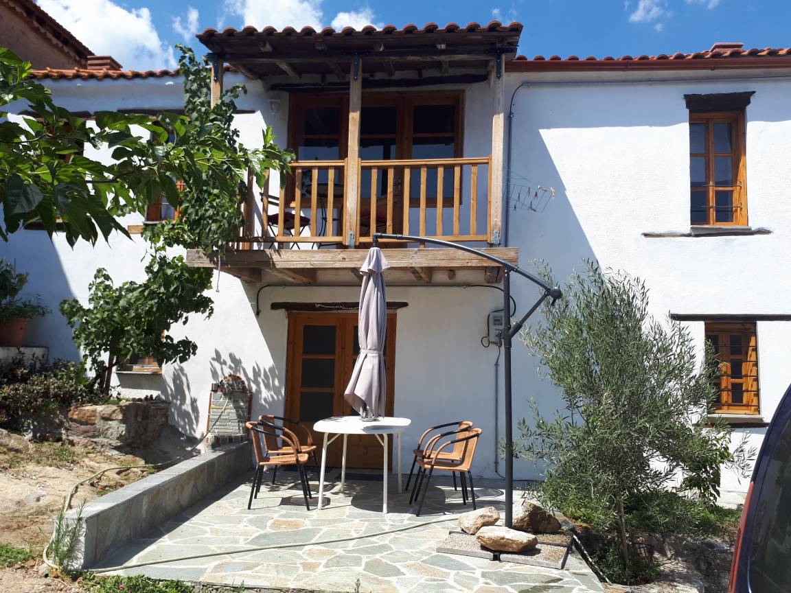 110 M² House ∙ 2 Bedrooms ∙ 5 Guests - Sarti