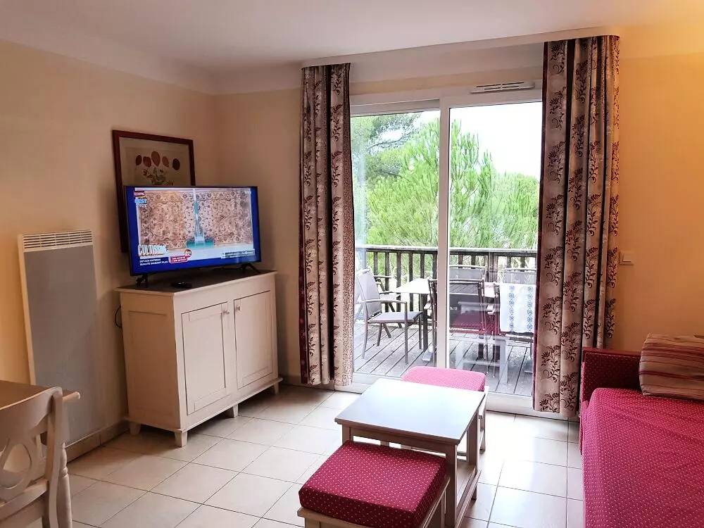 45 M² Huis ∙ 2 Slaapkamers ∙ 6 Gasten - Charleval