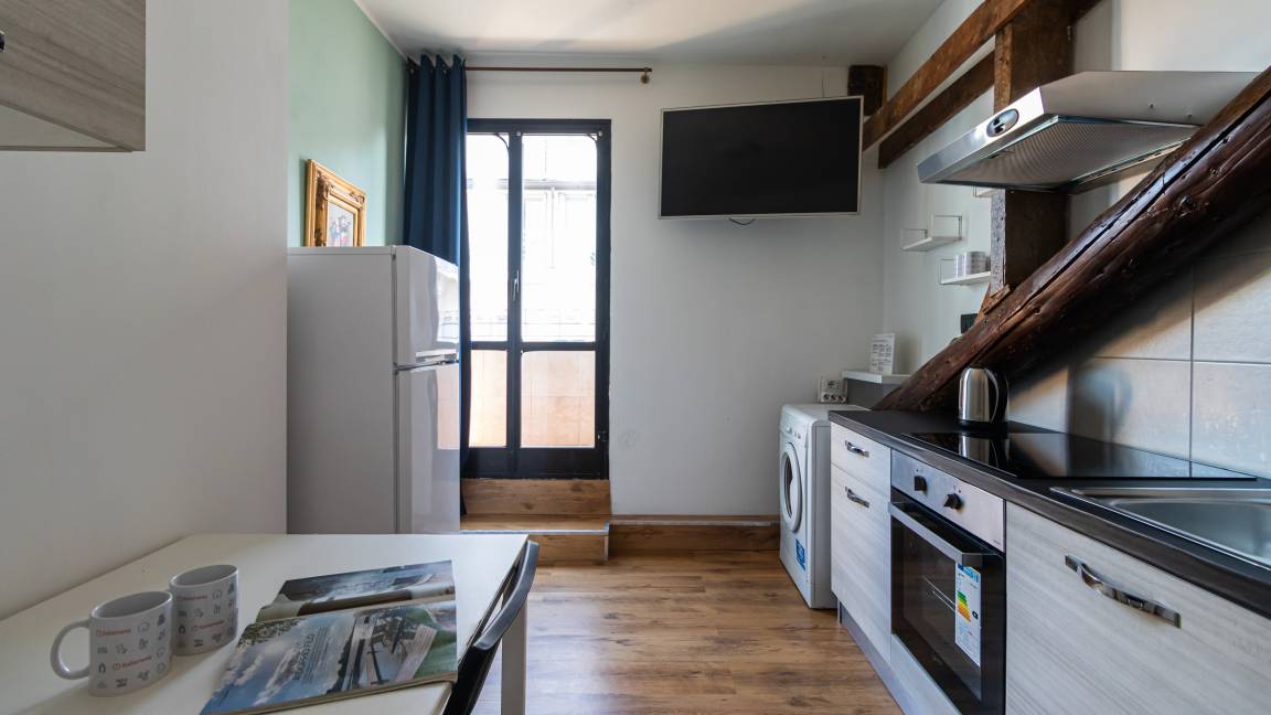 30 M² Apartamento ∙ 2 Hóspedes - Milão
