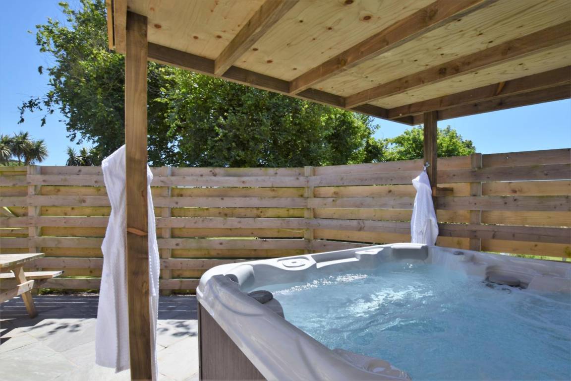 Cottage ∙ 4 Bedrooms ∙ 8 Guests - Perranporth