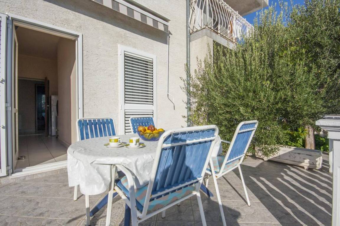 65 M² Ferienwohnung ∙ 2 Schlafzimmer ∙ 4 Gäste - Šibenik