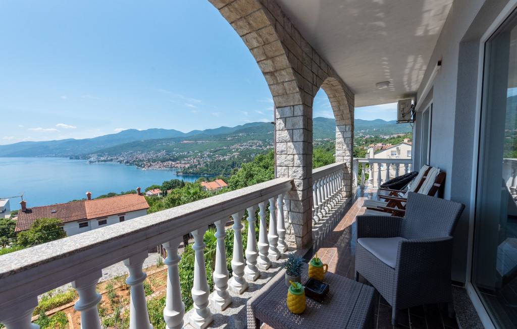 82 M² Appartamento Vacanza ∙ 2 Camere Da Letto ∙ 4 Ospiti - Fiume (Croazia)