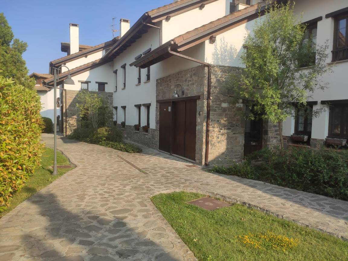 85 M² Apartamento ∙ 3 Quartos ∙ 8 Hóspedes - Jaca