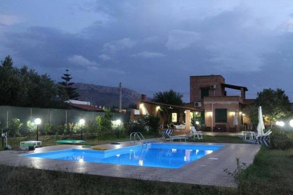 120 M² House ∙ 3 Bedrooms ∙ 8 Guests - Terrasini