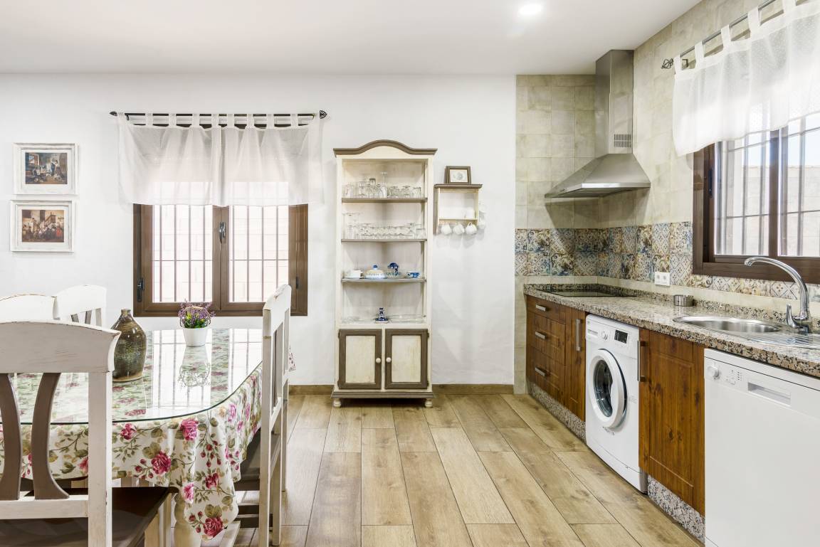 140 M² Ferienhaus ∙ 4 Schlafzimmer ∙ 10 Gäste - El Palmar de Vejer