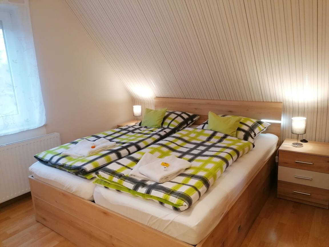 60 M² Ferienwohnung ∙ 2 Schlafzimmer ∙ 4 Gäste - Bispingen