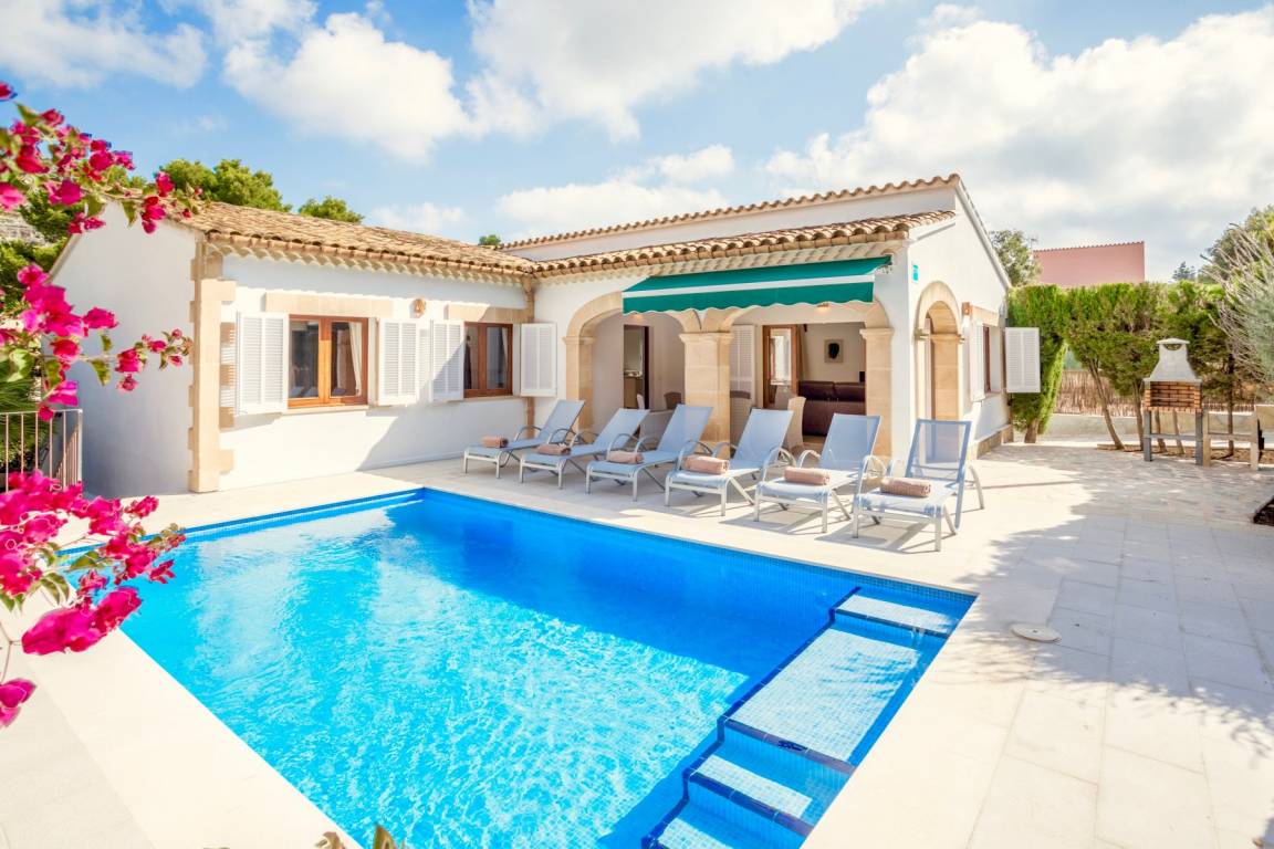 120 M² Villa ∙ 3 Bedrooms ∙ 6 Guests - Port de Pollença