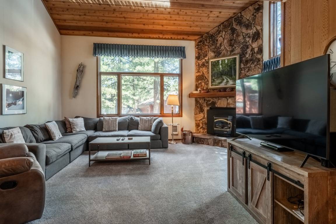 153 M² House ∙ 3 Bedrooms ∙ 8 Guests - Mammoth Lakes, CA