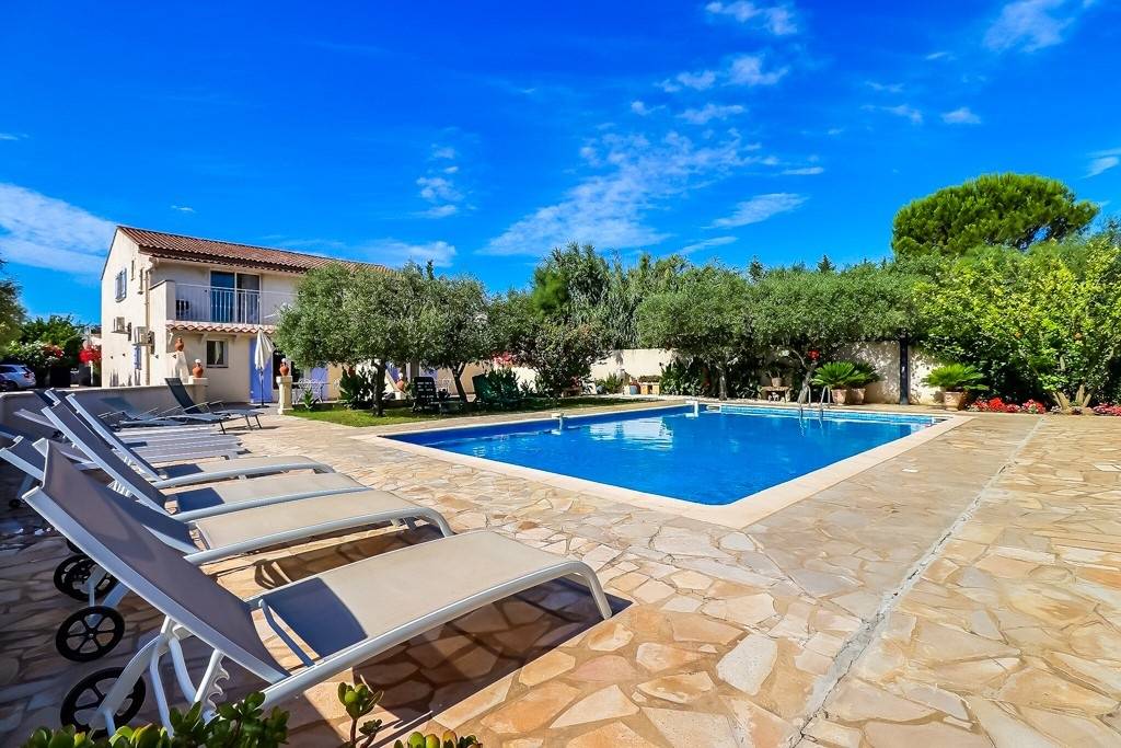 80 M² Appartement ∙ 2 Slaapkamers ∙ 6 Gasten - Camargue