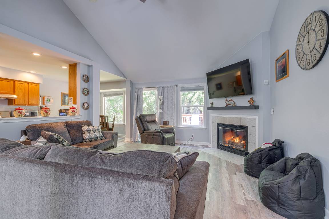 131 M² House ∙ 3 Bedrooms ∙ 8 Guests - Silverdale, WA