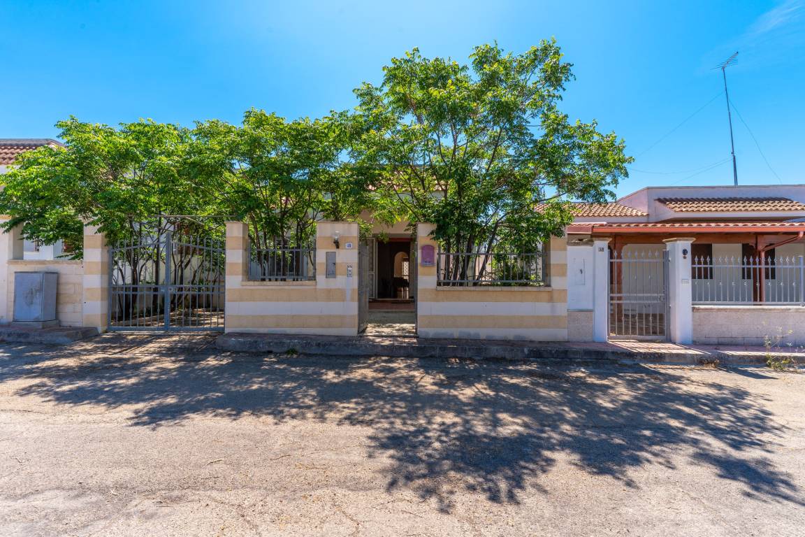 100 M² Villa ∙ 2 Bedrooms ∙ 8 Guests - Punta Prosciutto