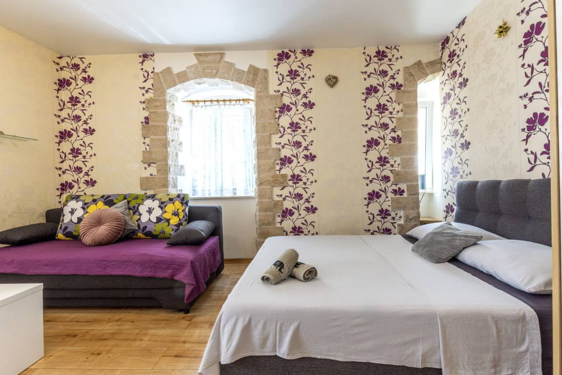 31 M² Ferienwohnung ∙ 1 Schlafzimmer ∙ 4 Gäste - Split