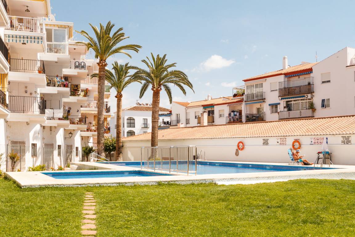 64 M² Appartement ∙ 2 Chambres ∙ 4 Personnes - Nerja