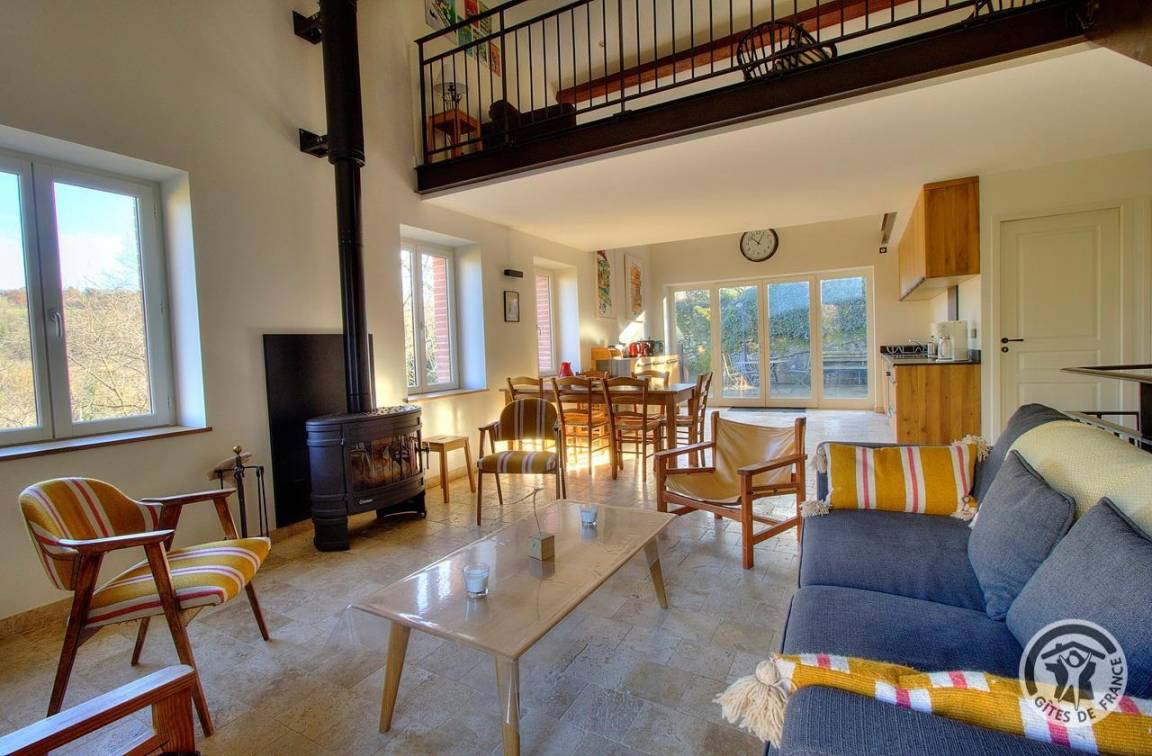 106 M² Gîte ∙ 2 Chambres ∙ 4 Personnes - La Tour-de-Salvagny