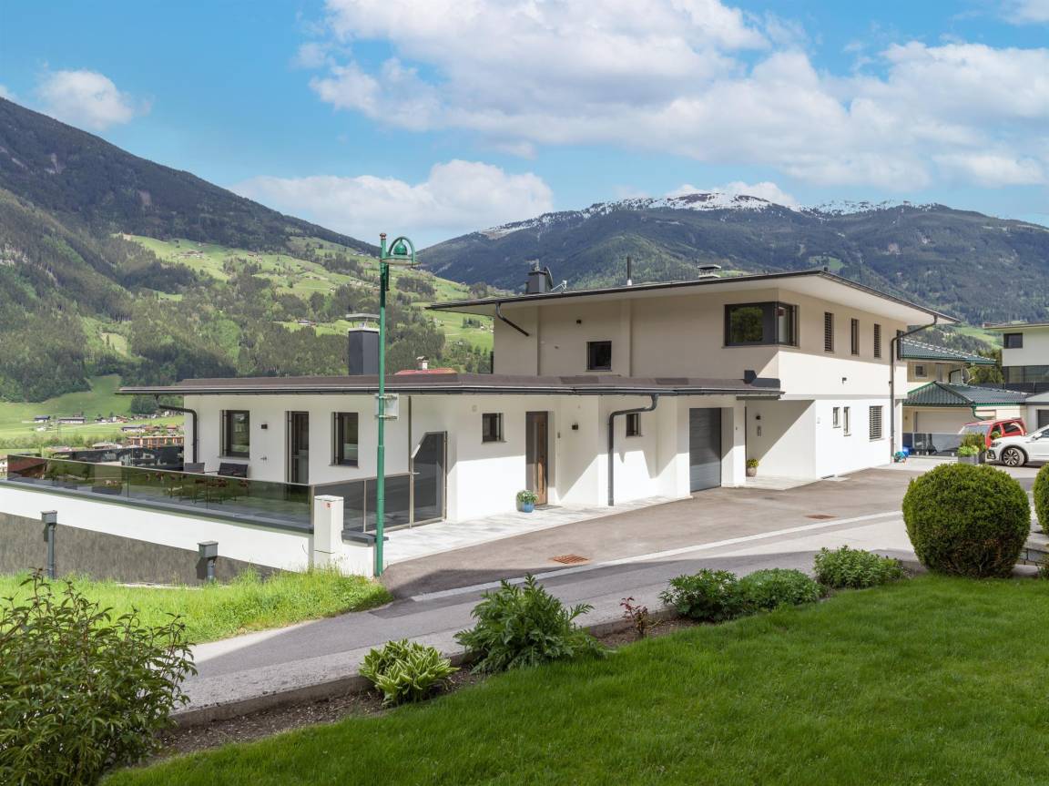 70 M² Ferienwohnung ∙ 2 Schlafzimmer ∙ 5 Gäste - Zillertal
