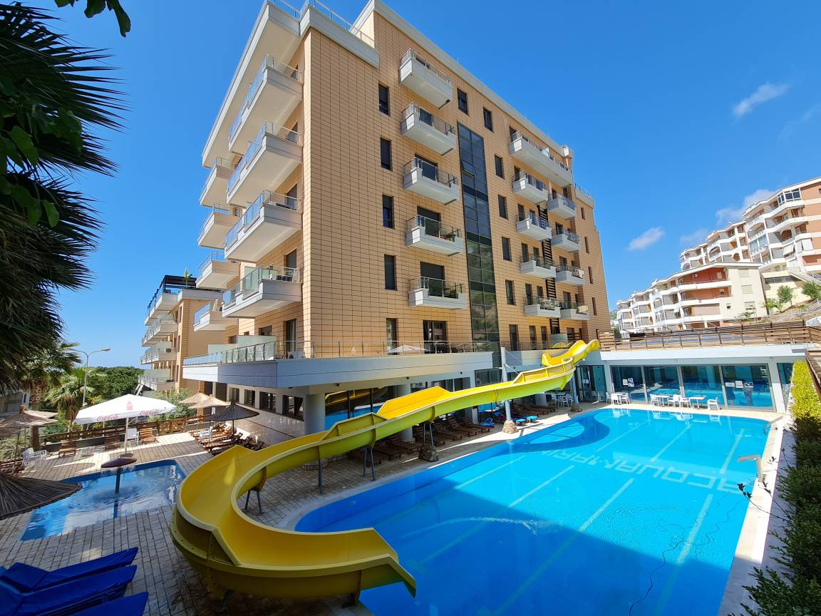 90 M² Apartment ∙ 2 Bedrooms ∙ 4 Guests - Vlorë
