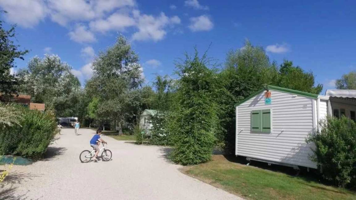 34 M² Camping ∙ 2 Bedrooms ∙ 6 Guests - Apremont