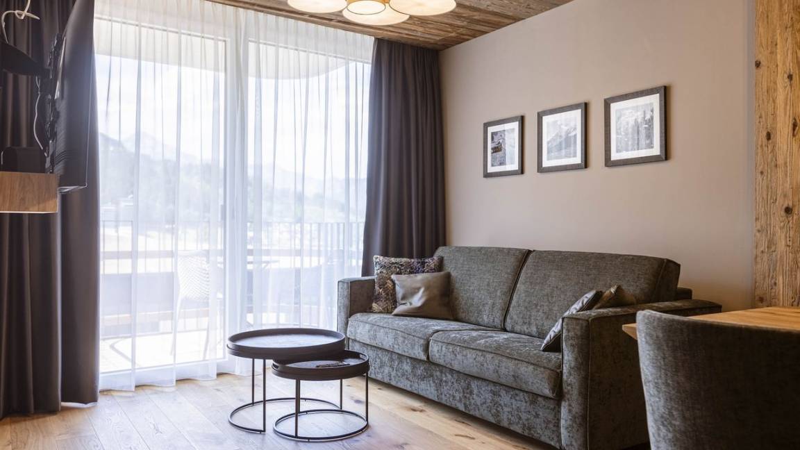 48 M² Ferienwohnung ∙ 1 Schlafzimmer ∙ 2 Gäste - Fügen