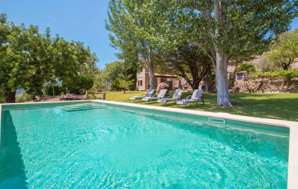 150 M² House ∙ 2 Bedrooms ∙ 3 Guests - Puigpunyent