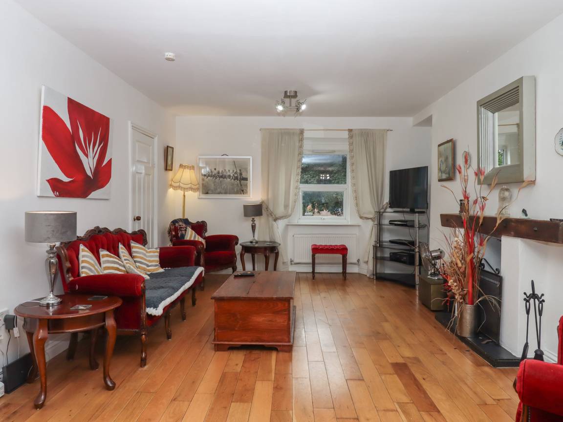 Cottage ∙ 2 Bedrooms ∙ 4 Guests - Dawlish Warren