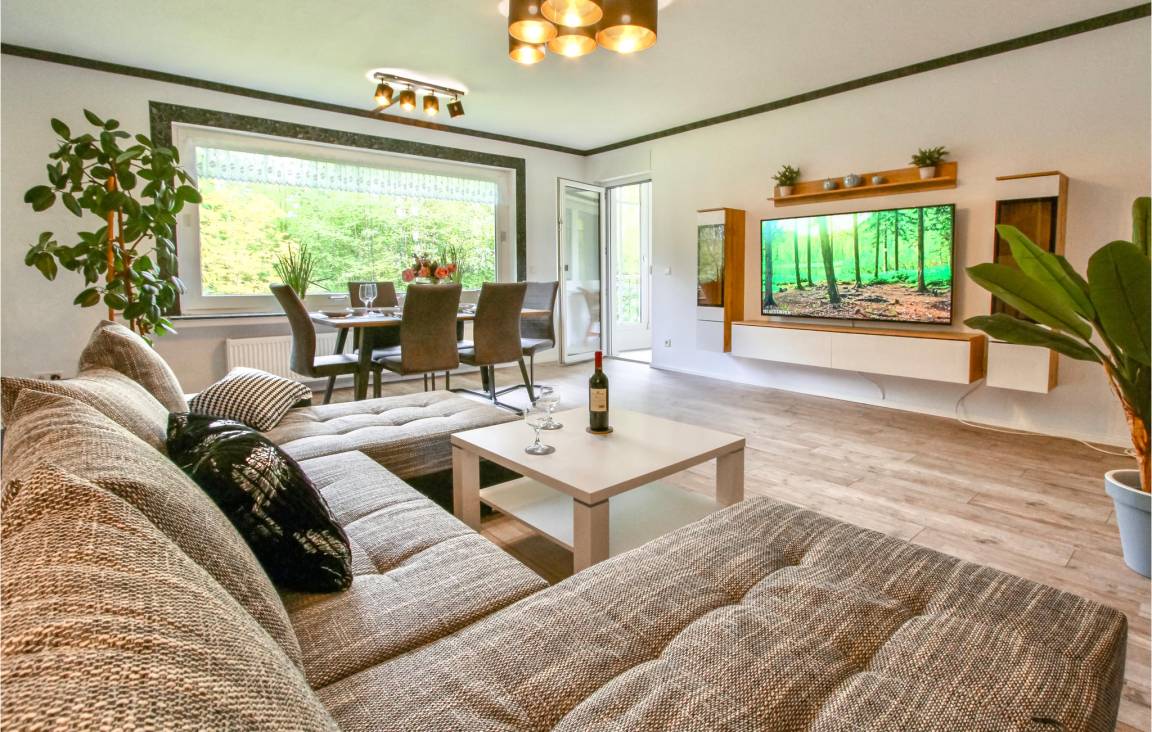100 M² Ferienwohnung ∙ 2 Schlafzimmer ∙ 4 Gäste - Nieheim