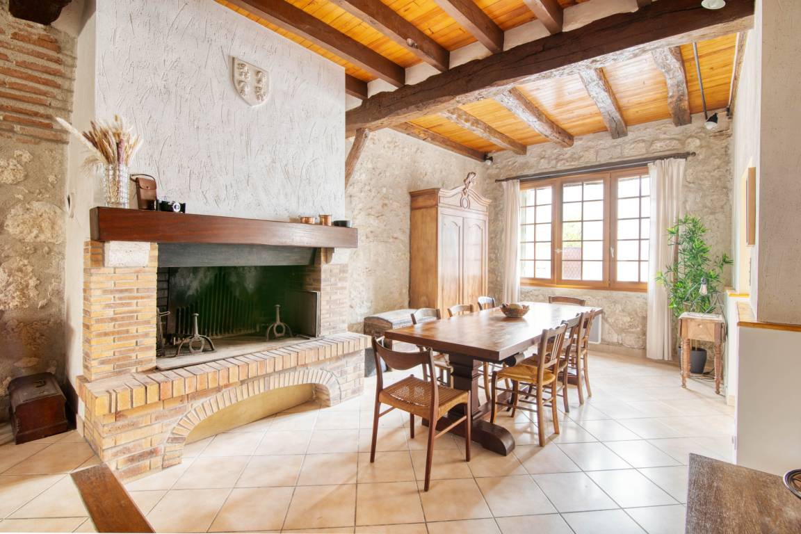 140 M² Maison De Vacances ∙ 3 Chambres ∙ 8 Personnes - Lectoure