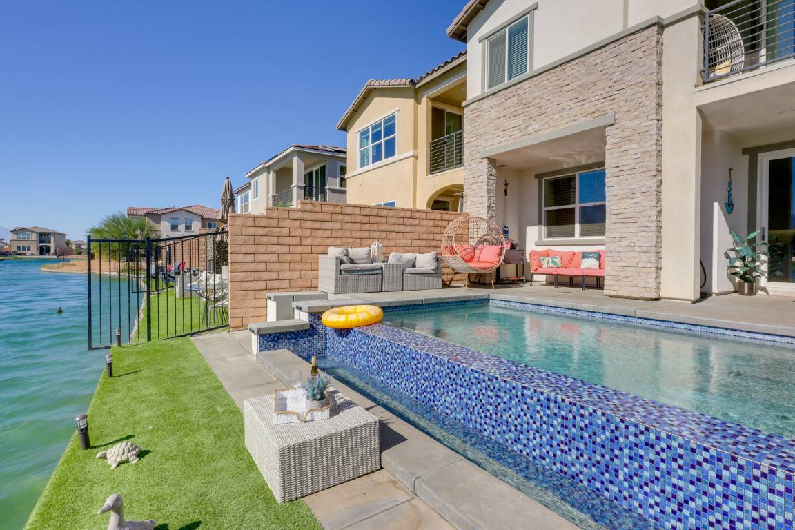 250 M² House ∙ 4 Bedrooms ∙ 12 Guests - Indio, CA