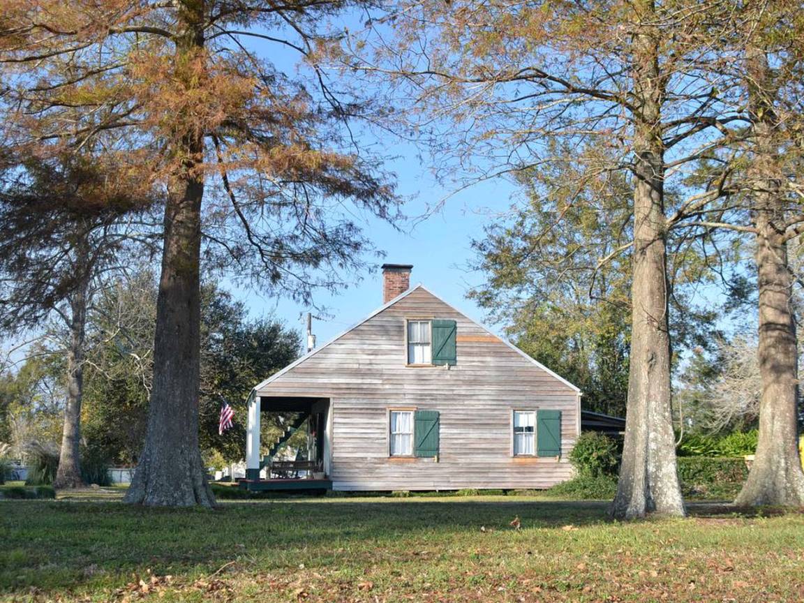 House ∙ 2 Bedrooms ∙ 6 Guests - Lake Verret, LA