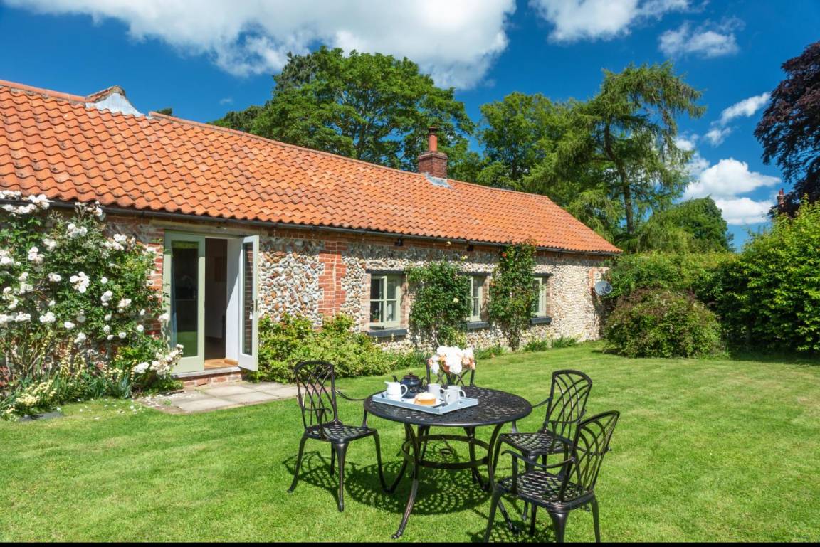 Cottage ∙ 2 Bedrooms ∙ 4 Guests - Blakeney