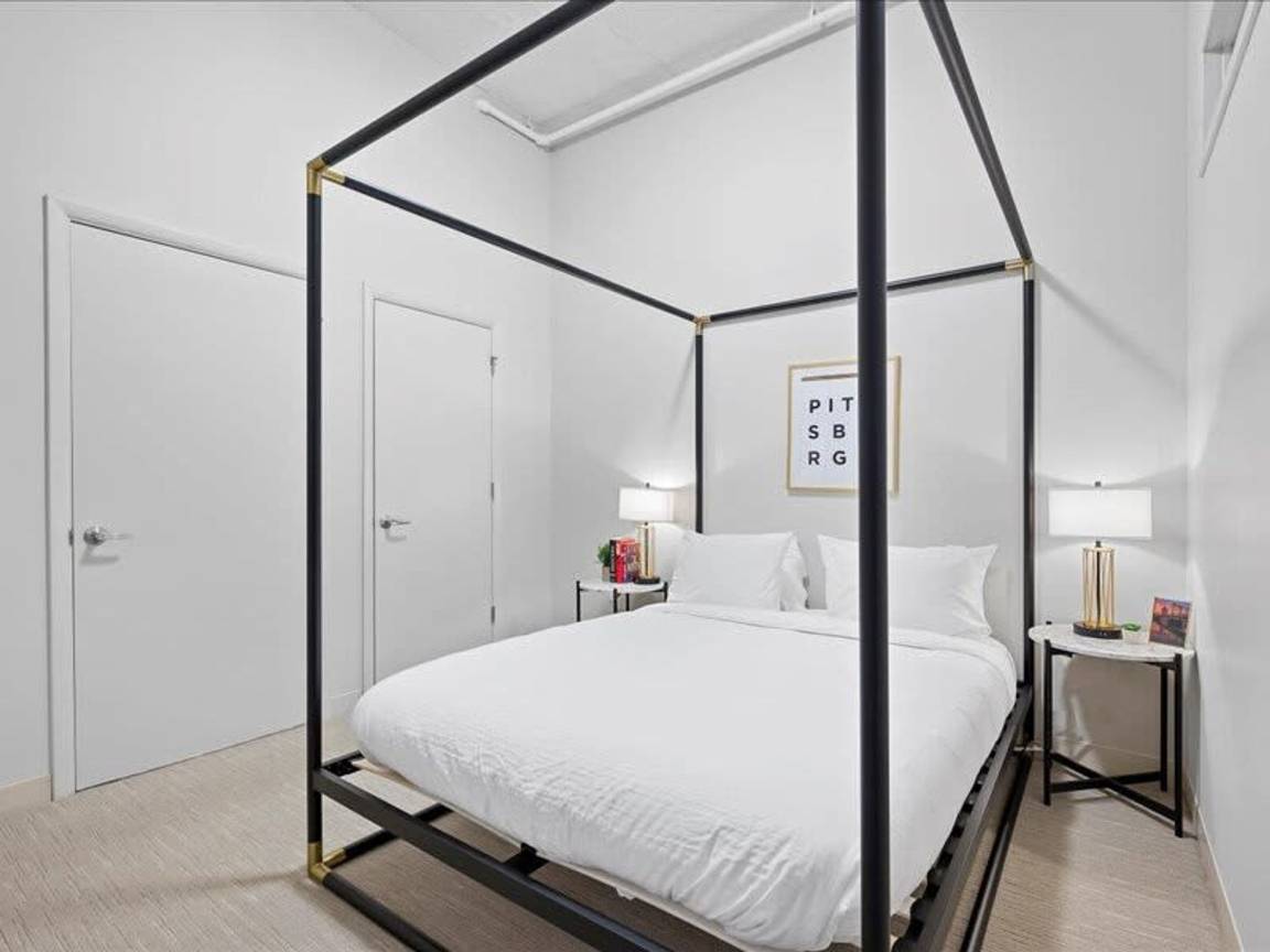 Apartment ∙ 1 Bedroom ∙ 2 Guests - Pittsburgh, PA