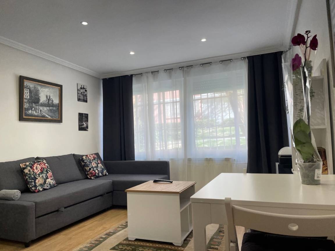 50 M² Apartamento ∙ 2 Habitaciones ∙ 5 Huéspedes - Rivas-Vaciamadrid