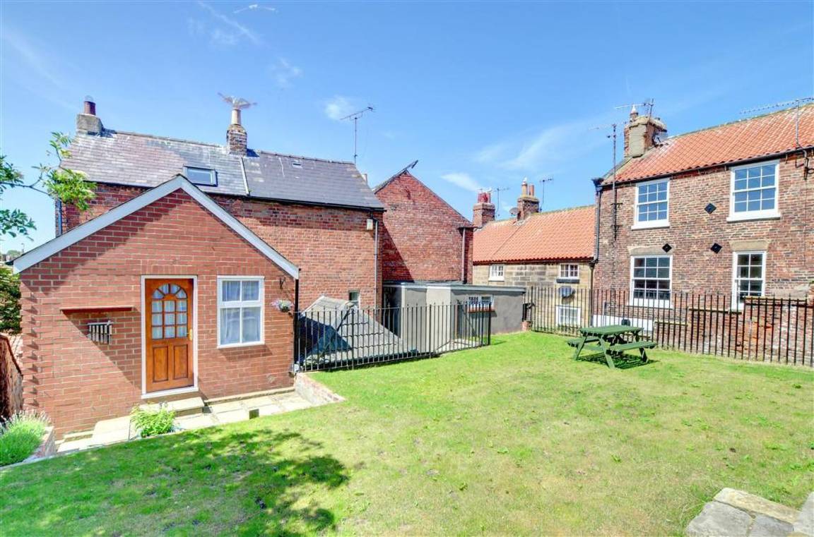 Cottage ∙ 2 Bedrooms ∙ 4 Guests - North Yorkshire